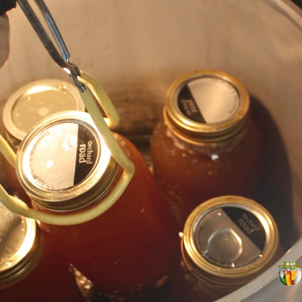 Canning Chicken Broth / How to can chicken broth.